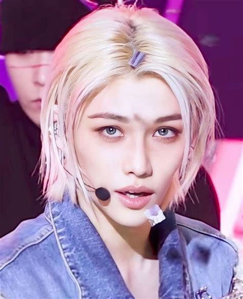 Pin By 𐙚 On Stickerzz In 2024 Pretty Angel Felix Beret Felix