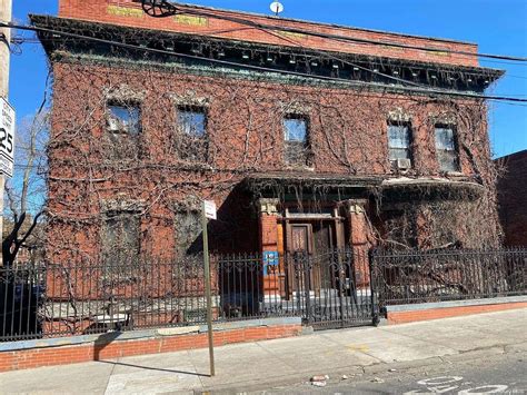 381 E 165th Street Bronx Ny 10456 Zillow