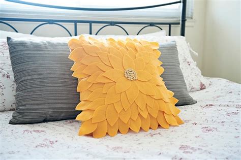 7 Diy Pillow Ideas For Every Room Use The Newlywed