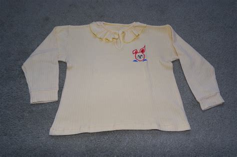 Dievčenské Tričko 104 1 € Od Predávajúcej Ninismiro Bazár Modrý