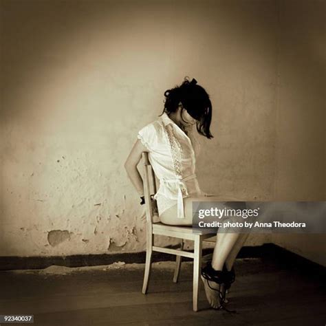 Woman Tied To A Chair Imagens E Fotografias De Stock Getty Images