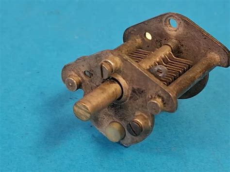 20pf Compact Air Dielectric Variable Capacitor ~ Compact Size