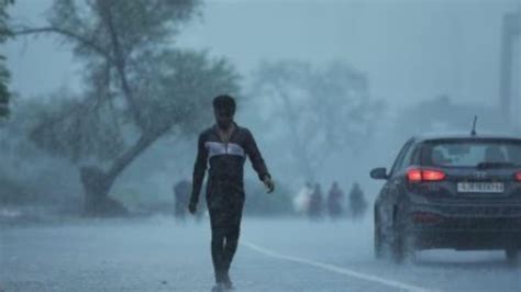 Rain Wreaks Havoc In Gujarats Navsari And Valsad Teams Set Up To