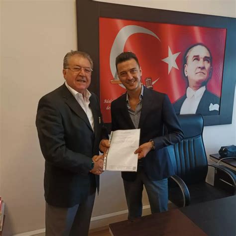 Ali Celal Mursaloğlu Başkanlık Mazbatasını Almıştır Hatay Ticaret Borsası
