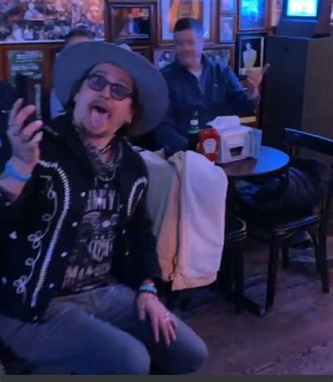 Pin By Facelyr On Johnny Depp Johnny Depp Johnny Depp Wife Young Johnny Depp