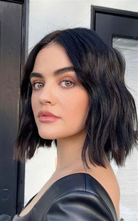 Bob Mosso Portato Fino Al Mento Fresco E Leggero