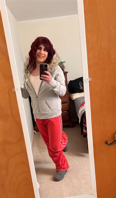 So Comfy And Feeling Cute 🥰 R Crossdress Expression