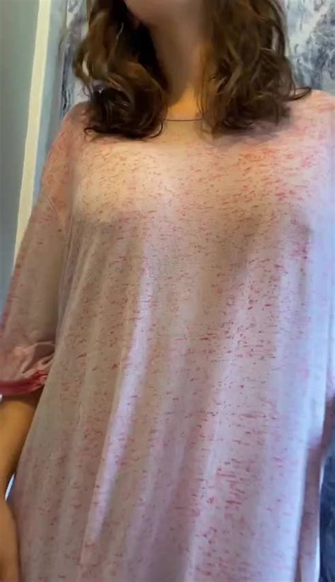 Mom Bod In A Baggy Shirt Scrolller