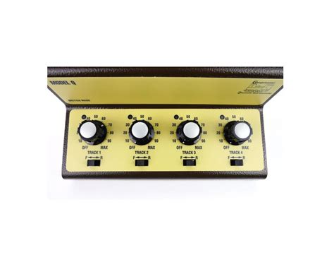 Gaugemaster Gmc Q N Ho Oo Scale Four Track Cased Controller Inside