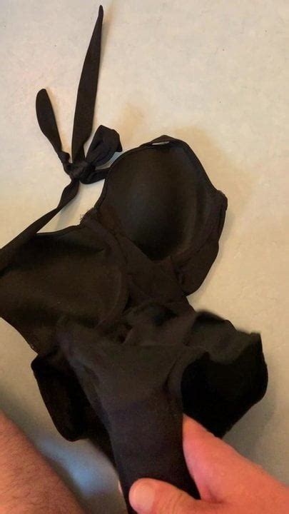 Pakaian Renang Hitam Xhamster