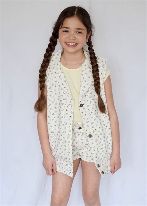 Ilana The Model Booker