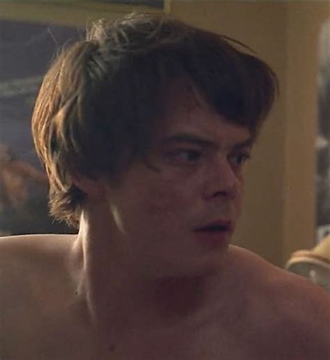 Jonathan Byers Stranger Things Jonathan Jonathan Byers Johnathan Byers