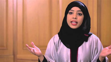 معرض مسقط الدولي للكتاب الهويات القاتلة أسماء الشامسي Youtube