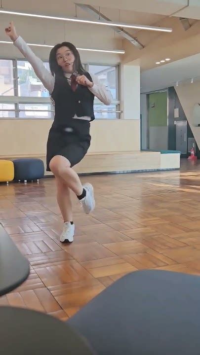 📚수능37일 남은 고3이 학교에서 추는 이세계 아이돌 Superhero슈퍼히어로 이세계아이돌 Shorts 슈퍼히어로챌린지 거울모드 Youtube