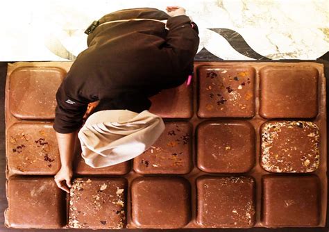 Fabelle Exquisite Chocolates Creates A 72 Kg Chocolate Bar