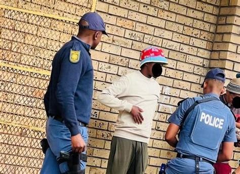Watch Saps Officer Slaps Man Over Case Inquiry Bona Magazine