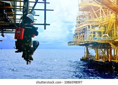 Construction Work Height Erection Scaffolding Construction Stock Photo 1086598097 Shutterstock