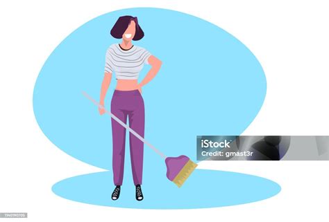 여자 주부 청소 바닥 웃는 소녀 지주 빗자루 가사와 가정용 개념 여성 만화 캐릭터 전체 길이 평면 수평 가사 집안일에 대한 스톡 벡터 아트 및 기타 이미지 Istock