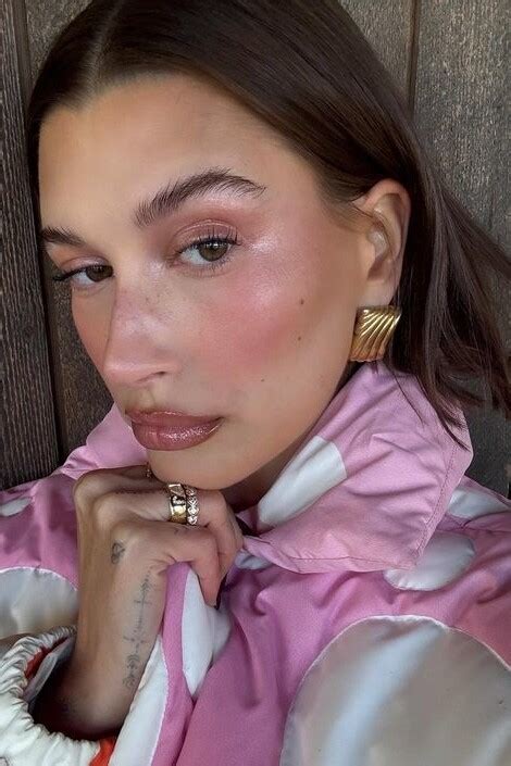 Hailey Baldwin Instagram November 21 2023 Star Style