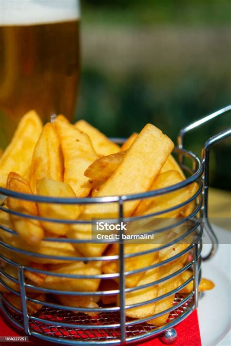 벨기에 감자 튀김 벨기에 전통 길거리 음식 외부에서 제공 0명에 대한 스톡 사진 및 기타 이미지 0명 감자 요리 노랑 Istock