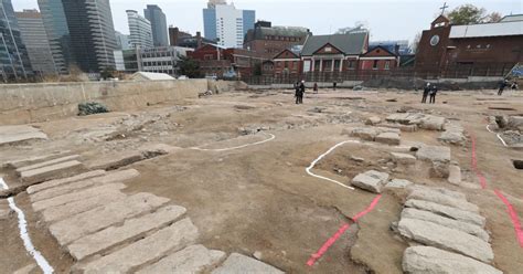 덕수궁 선원전 건물 기초 흔적 확인