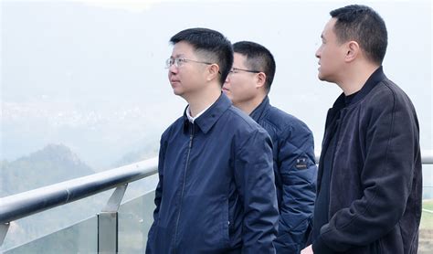 潘伟新大山谷图库