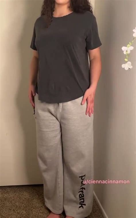 Wearing A Lazy Outfit So That My Body Is A Surprise