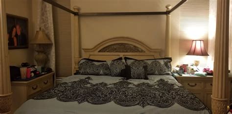 Broyhill White Bedroom Furniture