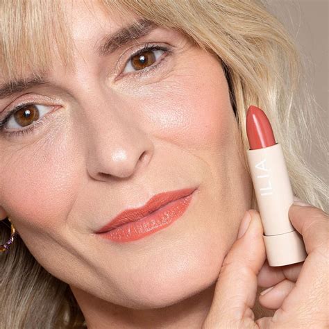 The 6 Best Terracotta Lipstick Shades For Defined Lips