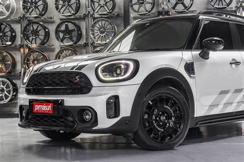 Oz Racing Rally Racing With Mini Cooper Countryman F60 Permaisuri