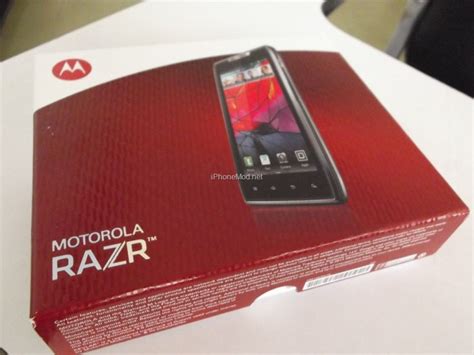 รวว Motorola Razr Android บางเฉยบ ทมาพรอมกบความแรง