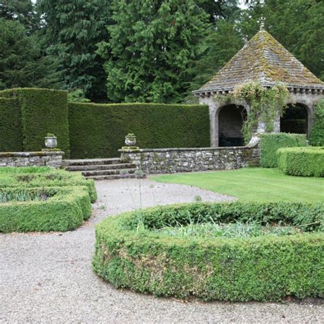 Classic English Gardens