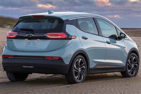 인터넷 슈퍼카 멸종 쉐보레 말리부 결국 주력 전기차에 밀렸다