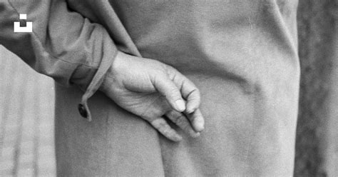 La Main Dune Personne Sur Une Couverture Photo Image Gratuite De