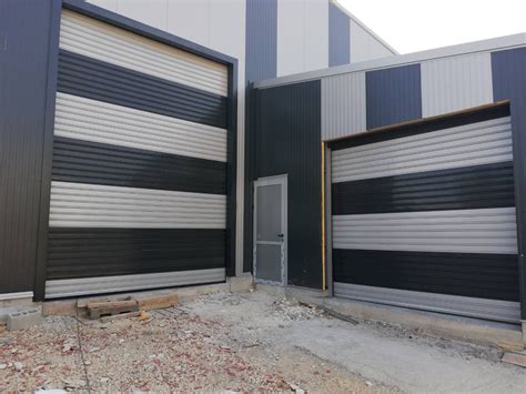 Гаражни врати ролетни метални секционни и индустриални