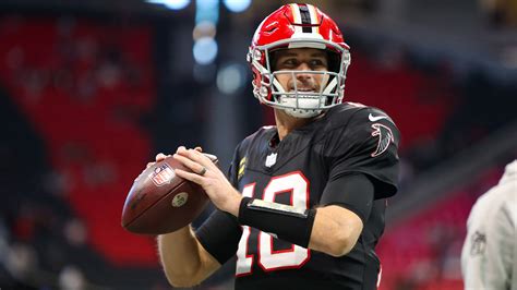 Ranking 10 Greatest Atlanta Falcons Of All Time