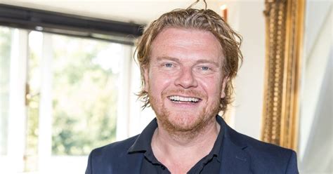 Dit Is Waarom Bastiaan Ragas Op De Eerste Hulp Lag Flair