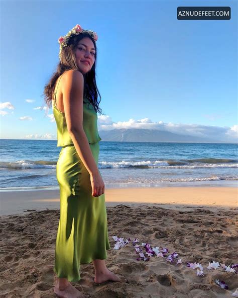 Olivia Blue Feet Aznudefeet