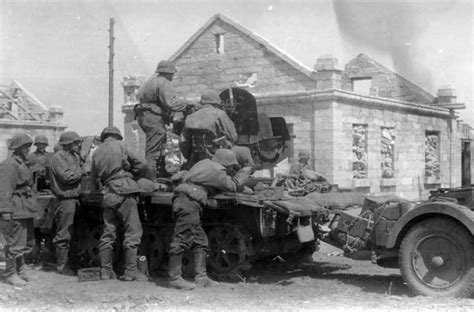 SdKfz 10 4 20mm Flak In Action World War Photos