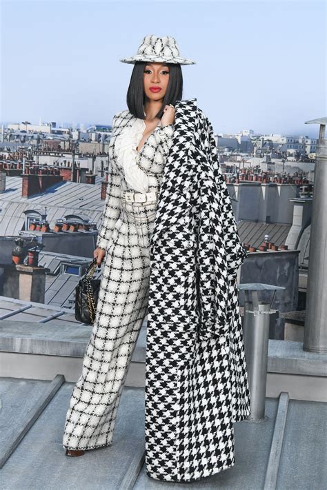 Cardi Bs Best Outfits Paris Fashion Week To The Met Gala Ps Fashion