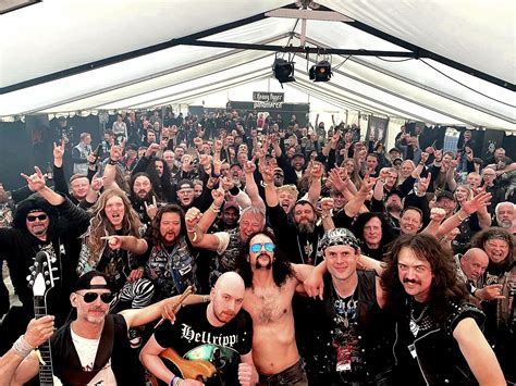 Slash Zero 【slash Zero 2018年 ライブ情報】 20181216 日 大阪・日本橋 Starbox Act