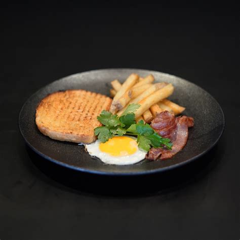 The Mini Prego And Plates