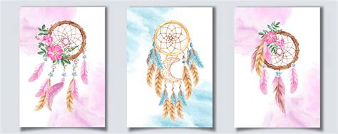 드림 캐쳐 카드 또는 포스터 템플릿 세트 구슬 크리스탈 로즈 힙 꽃과 핑크 블루 및 베이지 깃털 수채화가 튀어 나옵니다 손으로 그린 그림 보헤미안 장식 세련된 디자인 미국