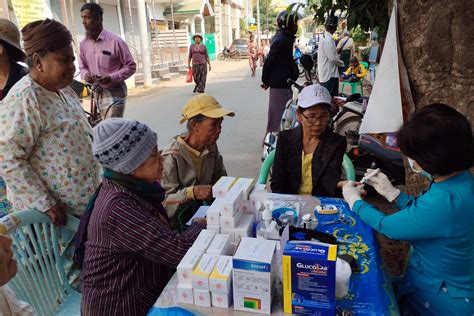 သရက်မြို့၌ နိုင်ငံဝန်ထမ်းအငြိမ်းစားများအား လစဉ် ဘဏ်ထုတ်ရက်များတွင် ဆီးခ