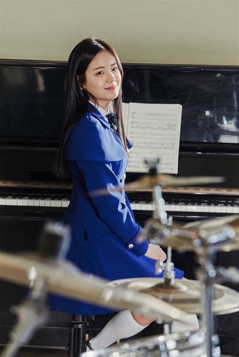 Profil Biodata Fakta Fromis 9