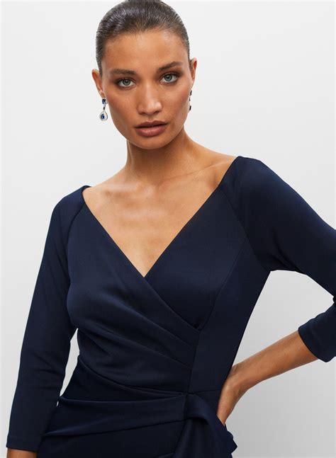 V Neck Ruffle Detail Dress