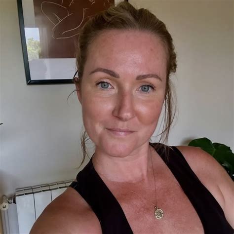 N A T A L I E C O R R I N N E Nataliecorrinne • Threads Say More