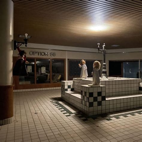 Liminal Space Abandoned Mall Interior Abandoned Mall Aesthetic Des
