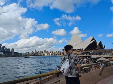 About Me Qianshu Zhang