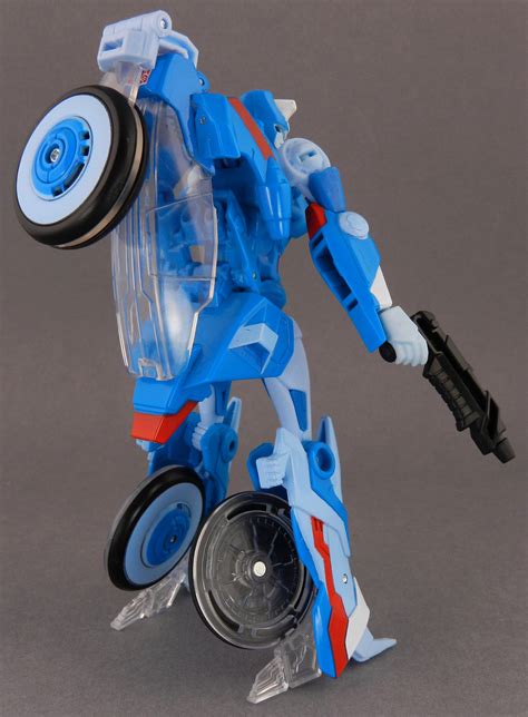 Tfws Generations Chromia In Hand Gallery Transformers News Tfw2005